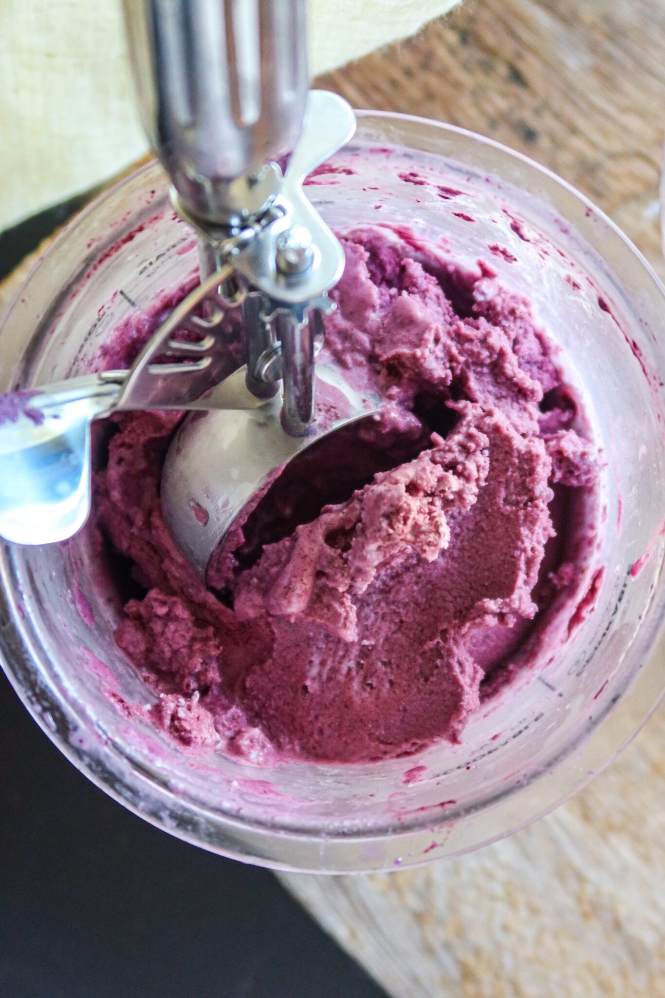 Nyttig blåbärsglass i Ninja Creami Deluxe – vegansk, krämig och så god ...